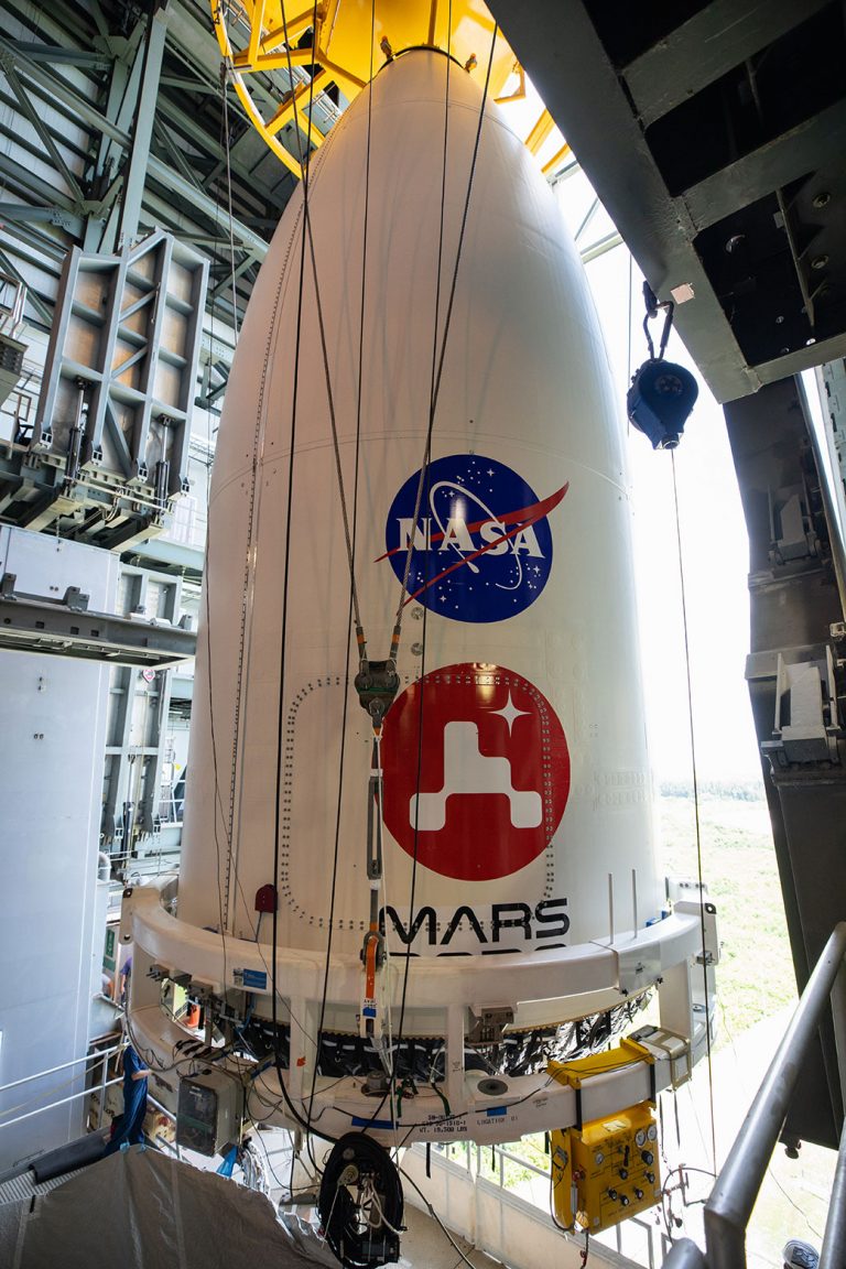 Rover Perseverance da NASA Para Marte Passa Pelo Flight Readiness ...